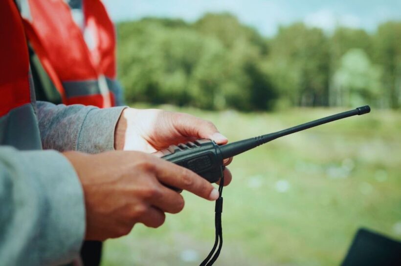 Seguridad y coordinación con walkie talkies | Tech Emprende